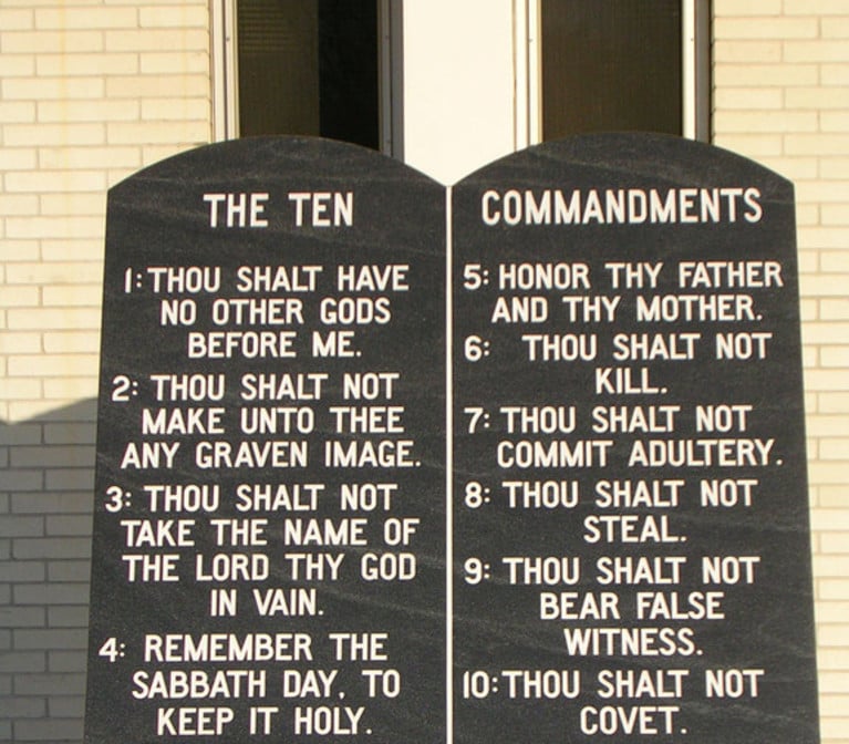 5th Circuit Agrees to Reconsider Constitutionality of Ten Commandments ...